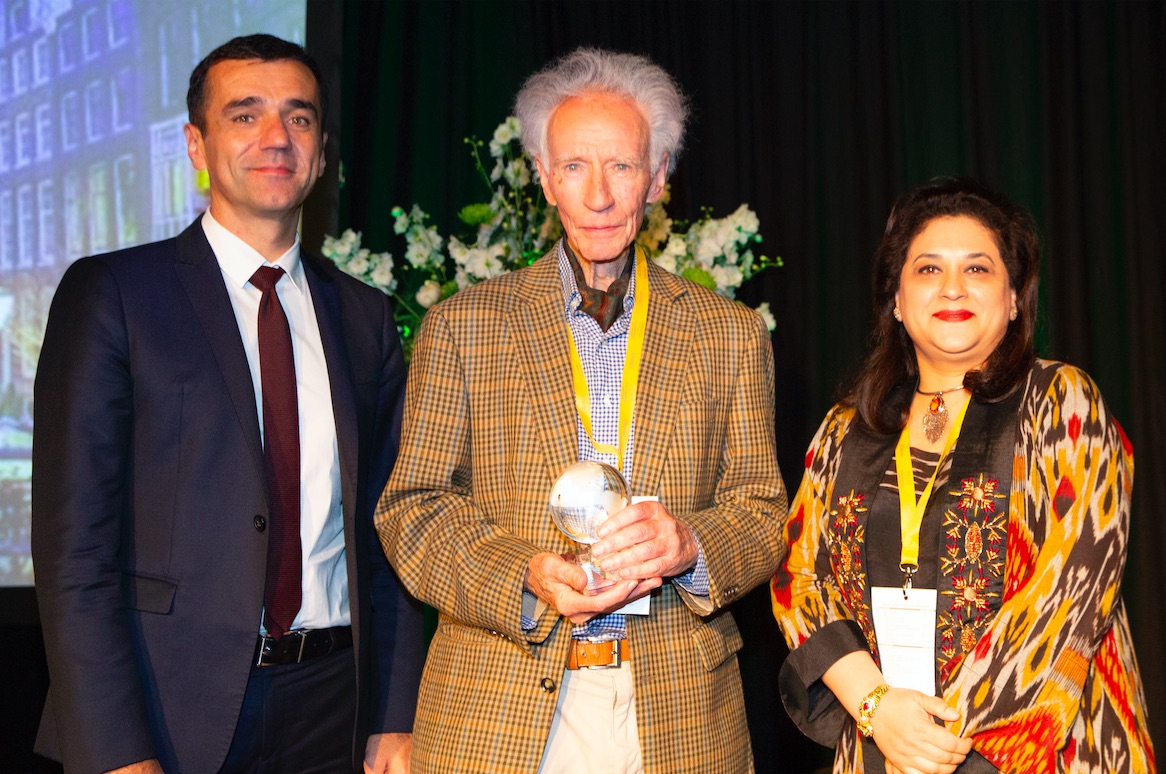 Antenna’s Denis von der Weid ontving INSEAD Award 2018 – Antenna Networking